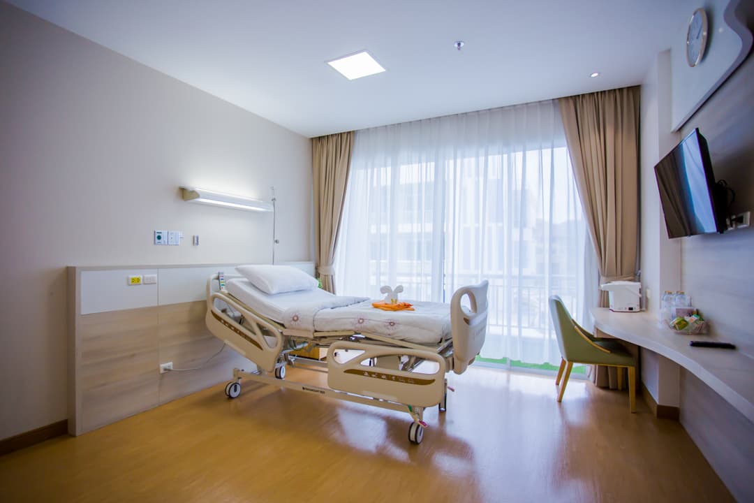 Bangkok Hospital Siriroj | ArokaGO - Medical and Wellness Tourism Platform